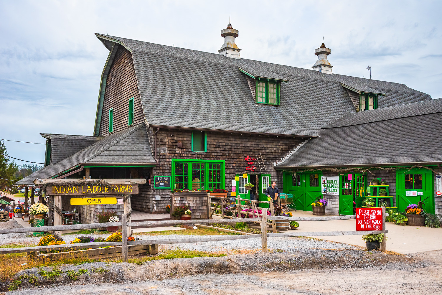 8 Best Apple Orchards in Upstate NY - Red Cottage