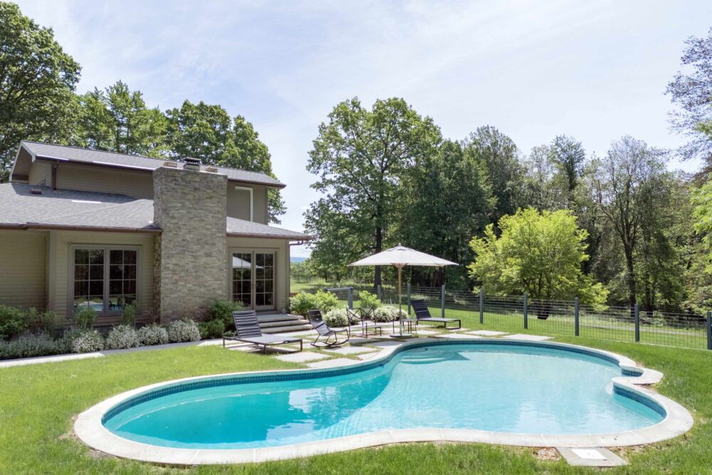 Manderley House - Red Cottage